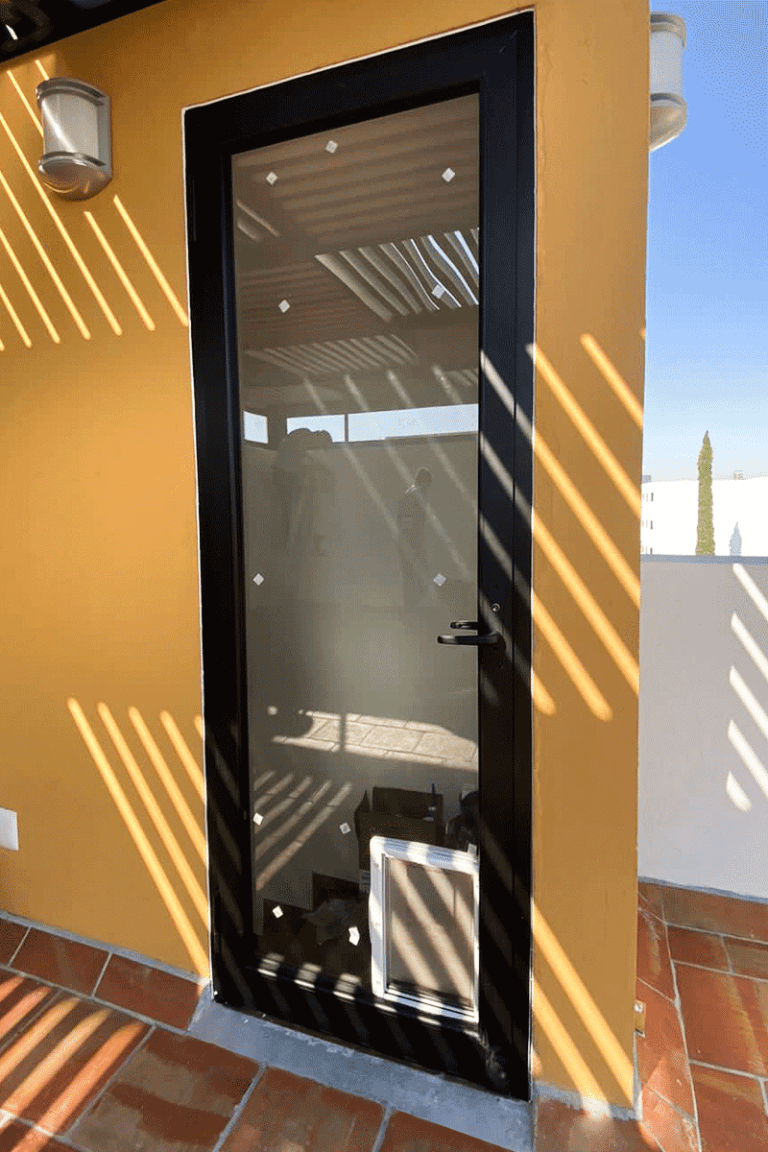 Fabricante de Puertas | SISEGA Vidrio y Aluminio